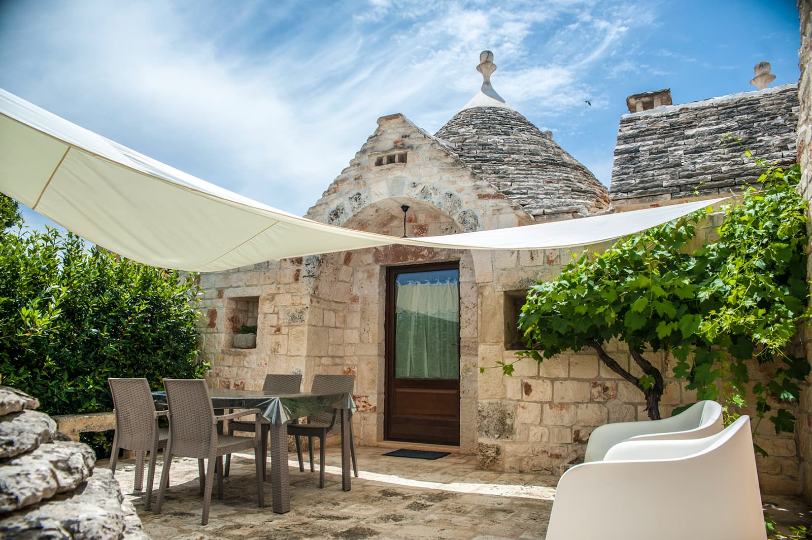 Resort with Trulli in Puglia | Almapetra, an oasis in the Itria Valley